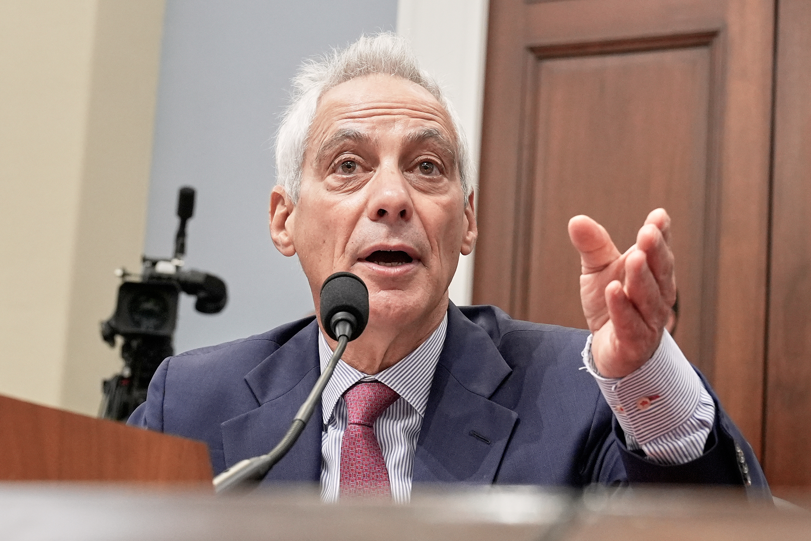 Rahm Emanuel calls for mandatory retirement age for public officials ...