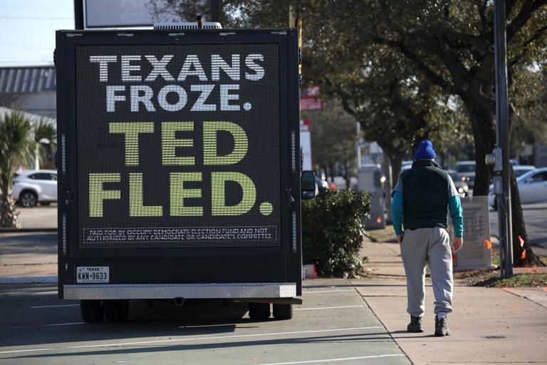 Ted Cruz responds to photo of him leaving Texas before winter storm