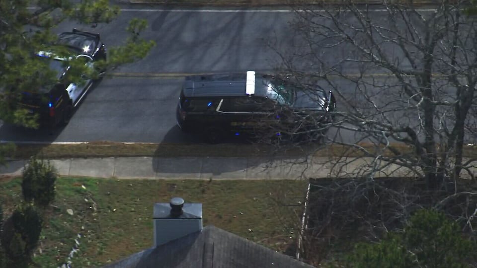 SWAT situation unfolding in DeKalb County neighborhood near Redan ...