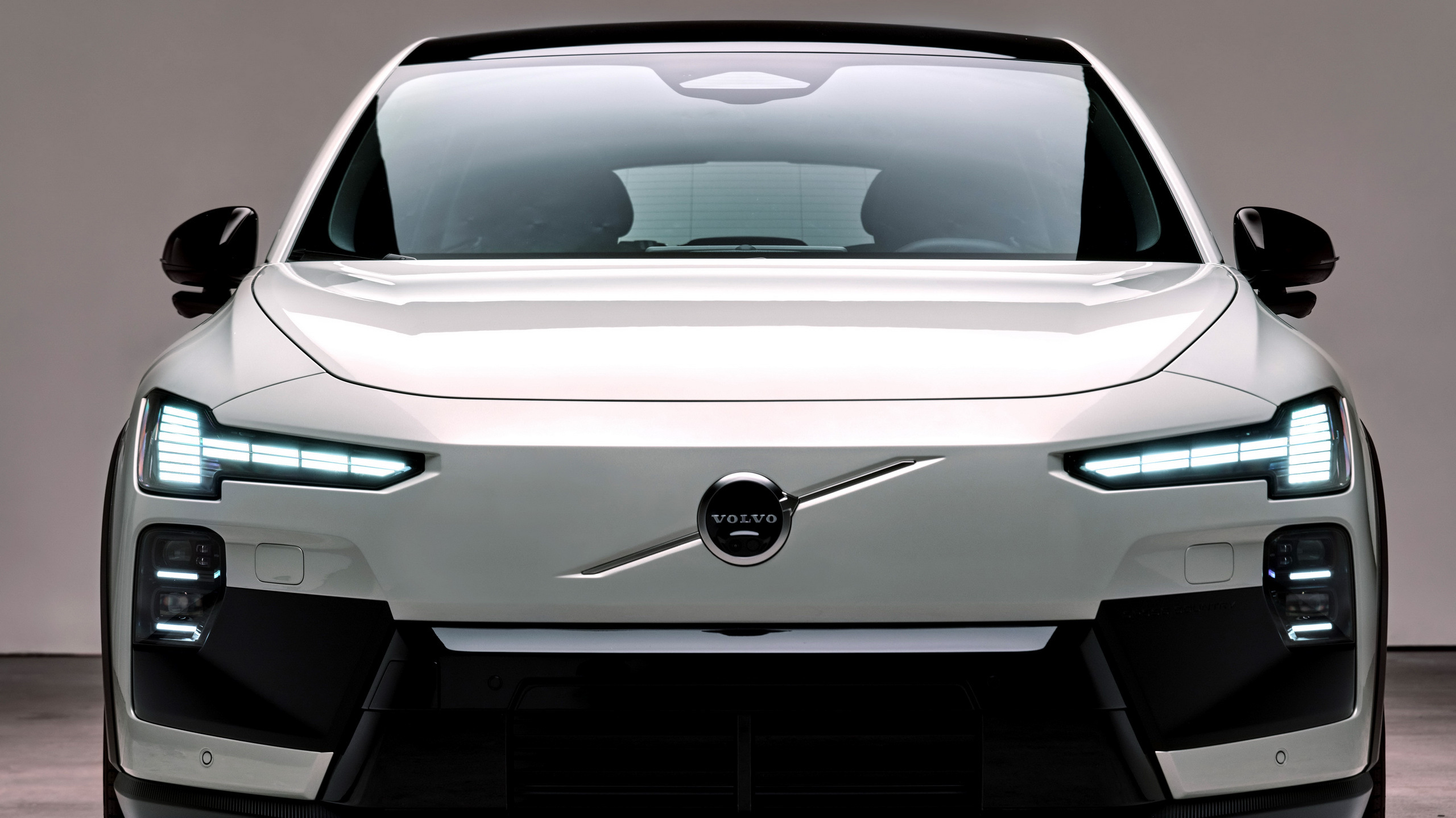 Volvo’s new 400-mile SUV has one feature Tesla owners will be jealous of