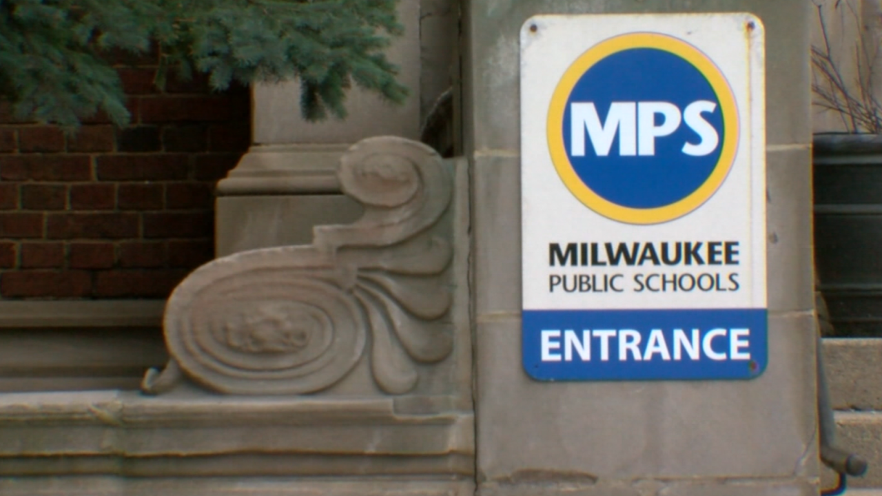 Milwaukee Public Schools yet to decide on Friday closure amid expected ...