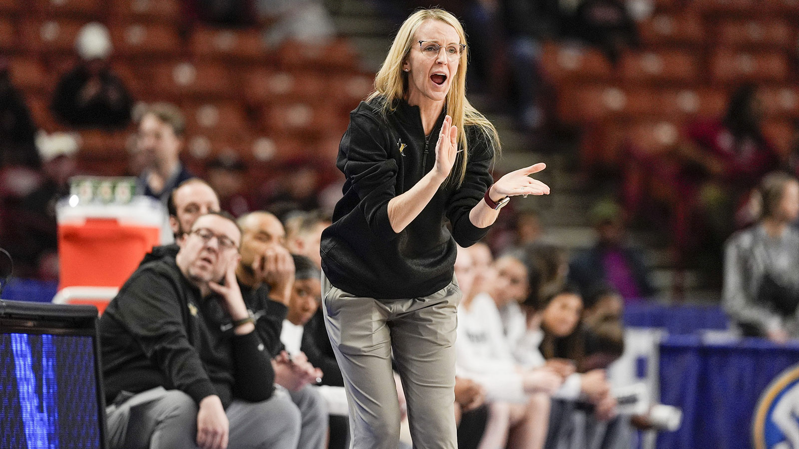 Geno Auriemma name drops Curt Cignetti in praise of Vanderbilt women’s ...