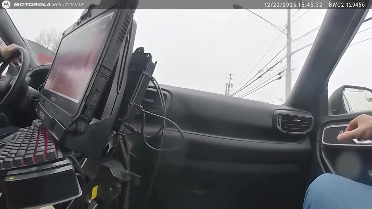 Mentor officer’s foot chase ends with suspect safely arrested