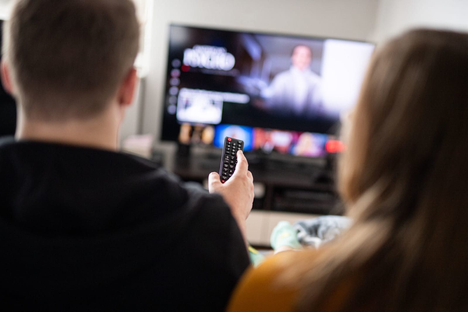 Binge-watchers could be hiding from loneliness, research suggests