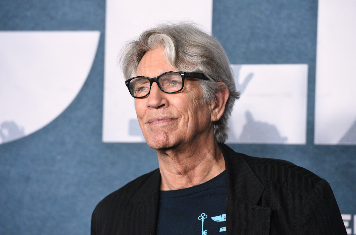 Eric Roberts reappears on red carpet after public apology to Julia Roberts