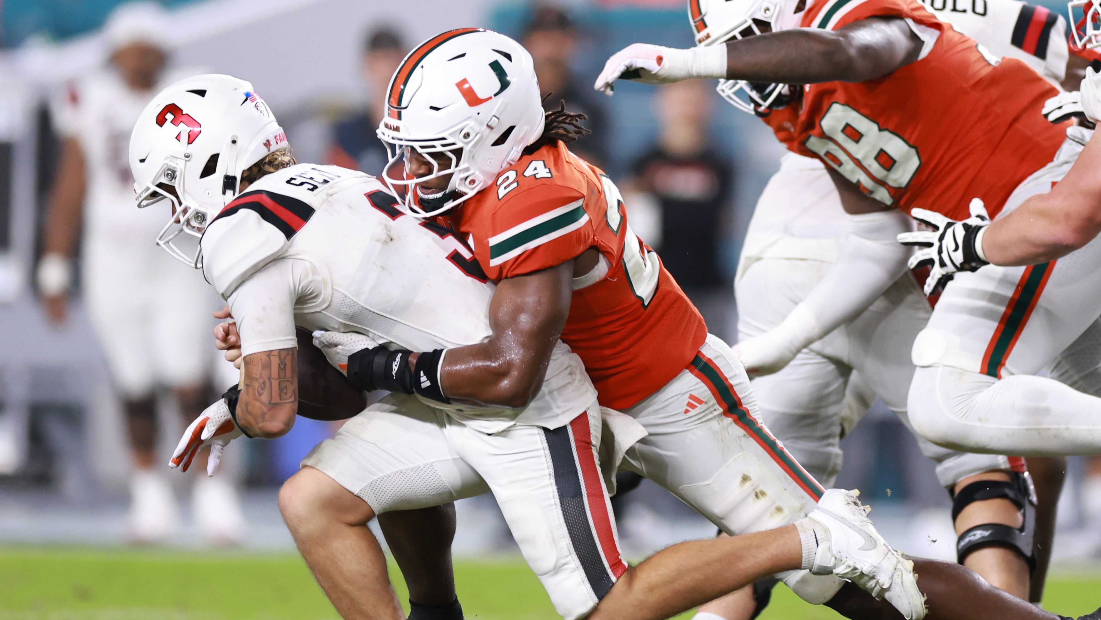 Miami Hurricanes lose former four-star linebacker to transfer portal