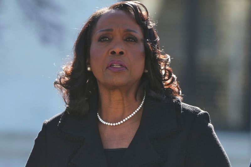 SCOTUS appears set to let Lisa Cook stay at the Fed