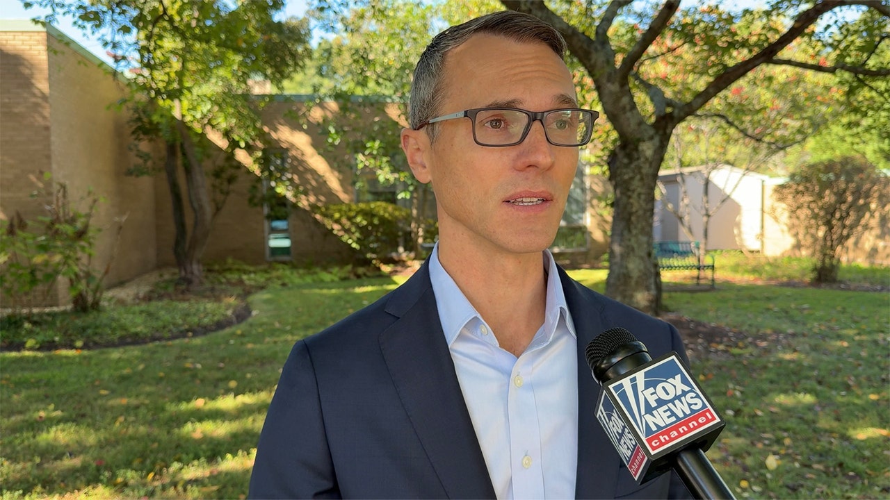 Fired under Trump, former military officers launch Democratic bids for ...