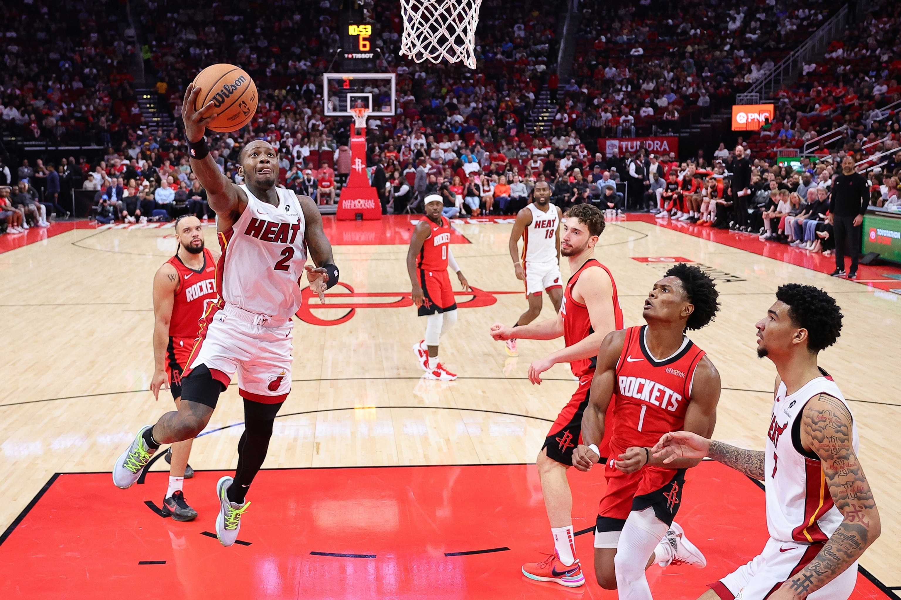 1st defendant sentenced in NBA gambling scheme gets 2 years in prison