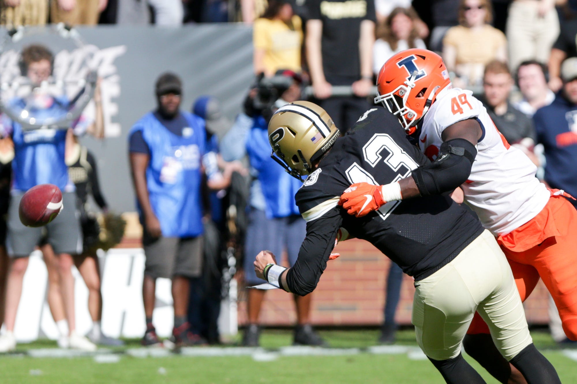 Dolphins sign former Seahawks, Colts linebacker