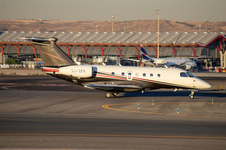 Honeywell settles litigation with Flexjet. The stock rose.