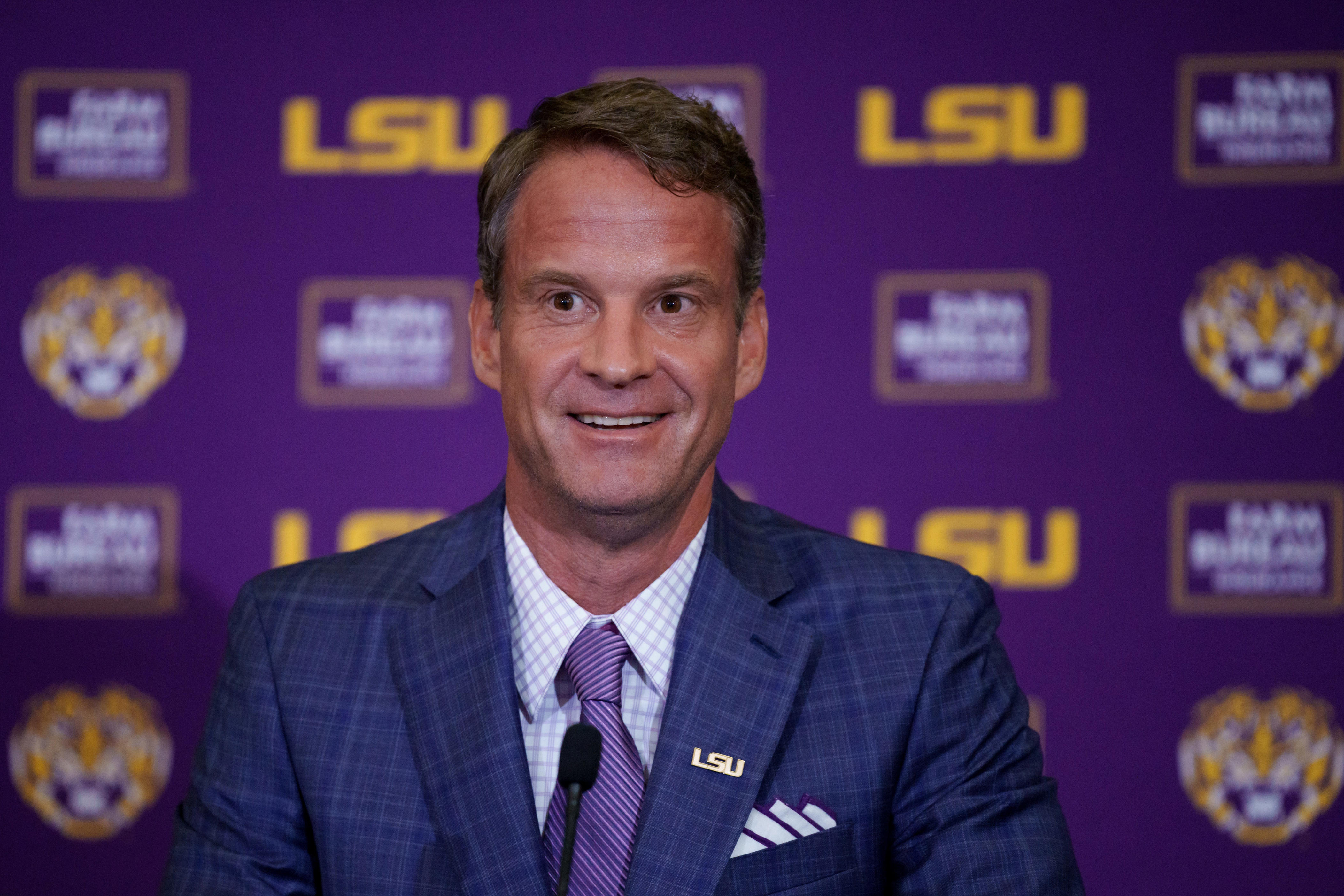 LSU football adds former Ole Miss player to coaching staff