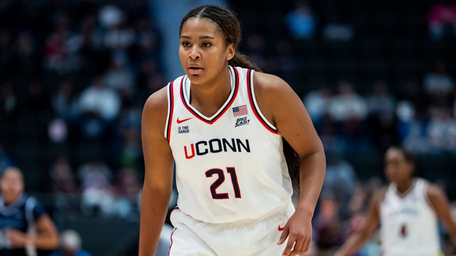 Sarah Strong is on track to be one of the greatest UConn players of all ...