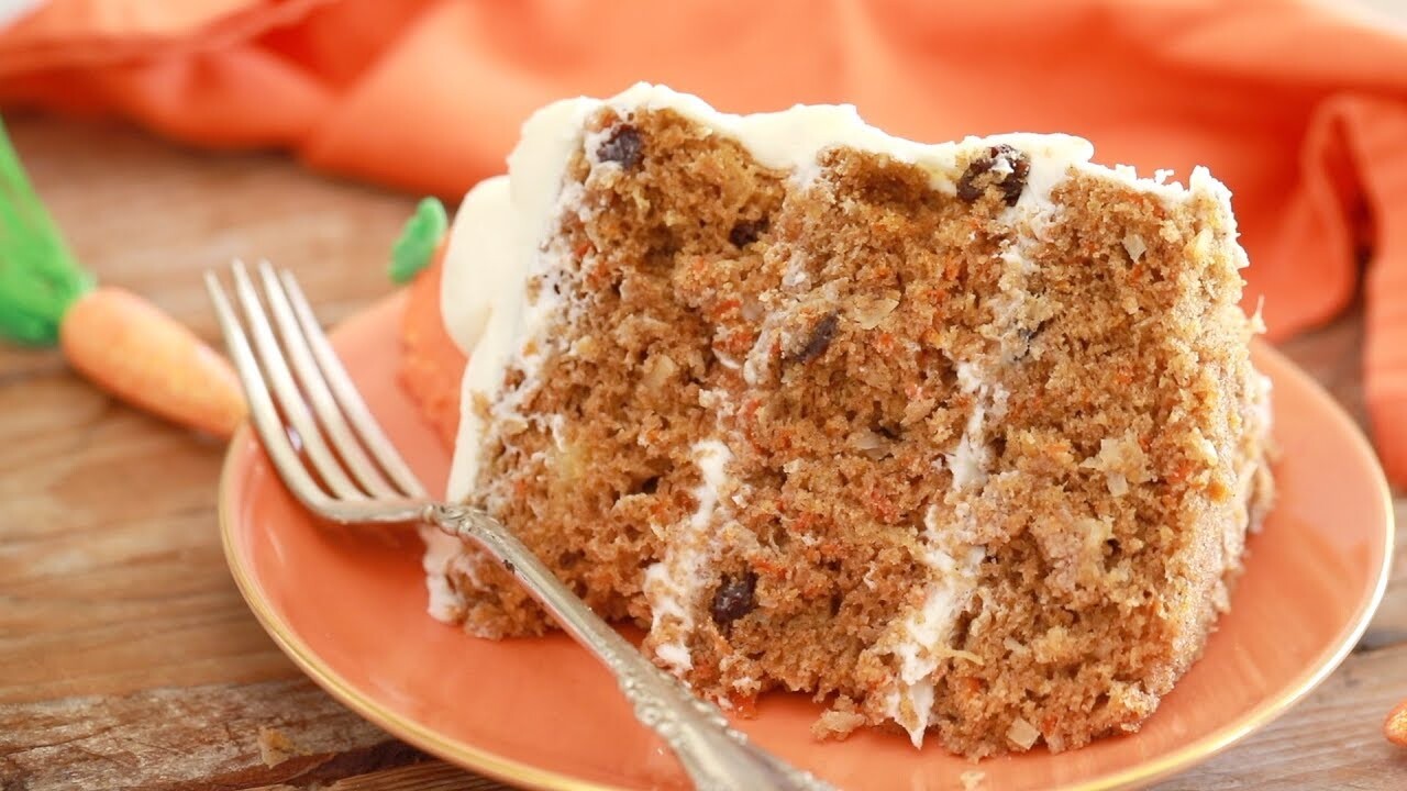 How a full three-layer carrot cake can be made in the microwave