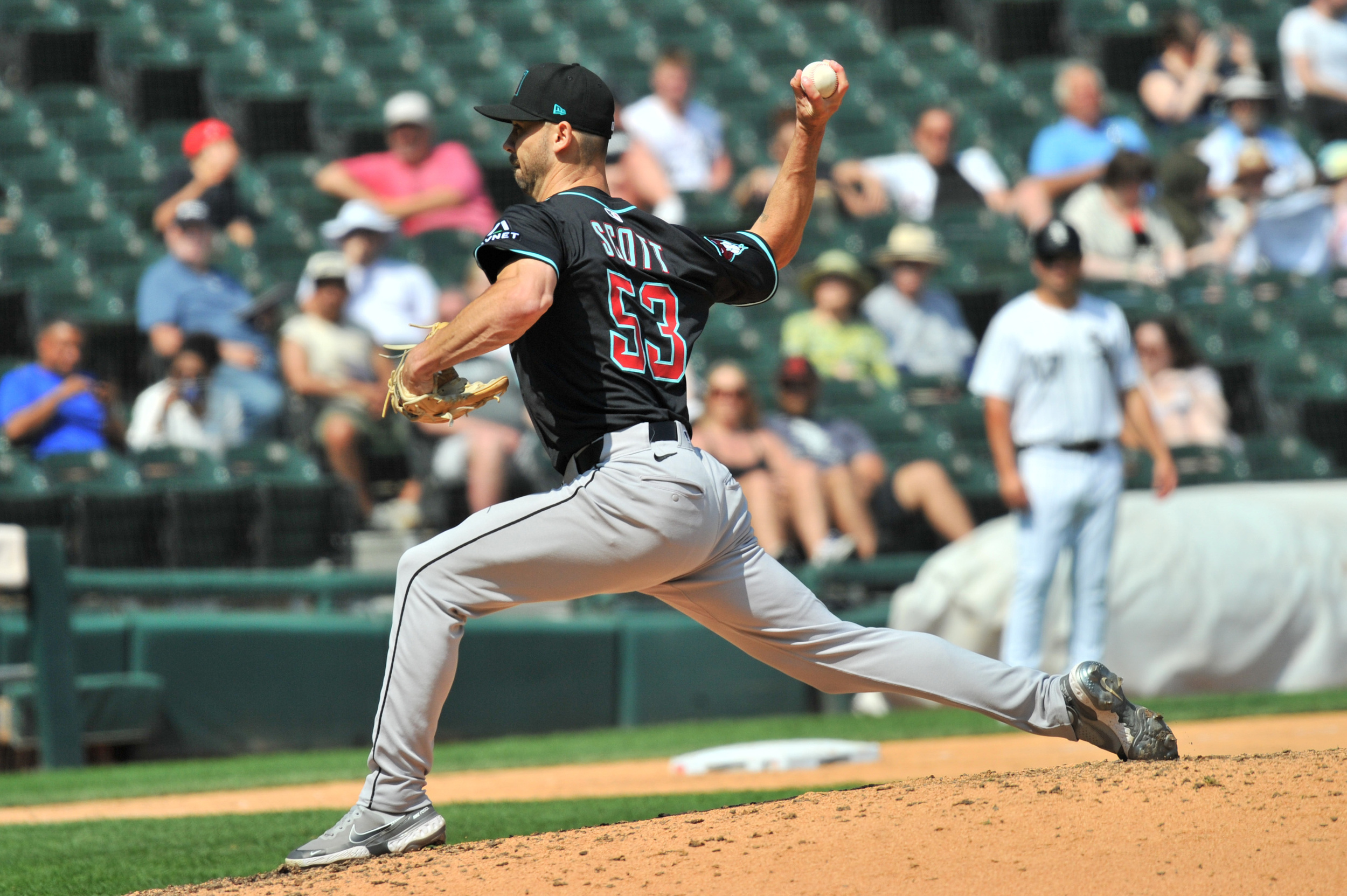 Braves sign Tayler Scott, Tristin English to minor league deals