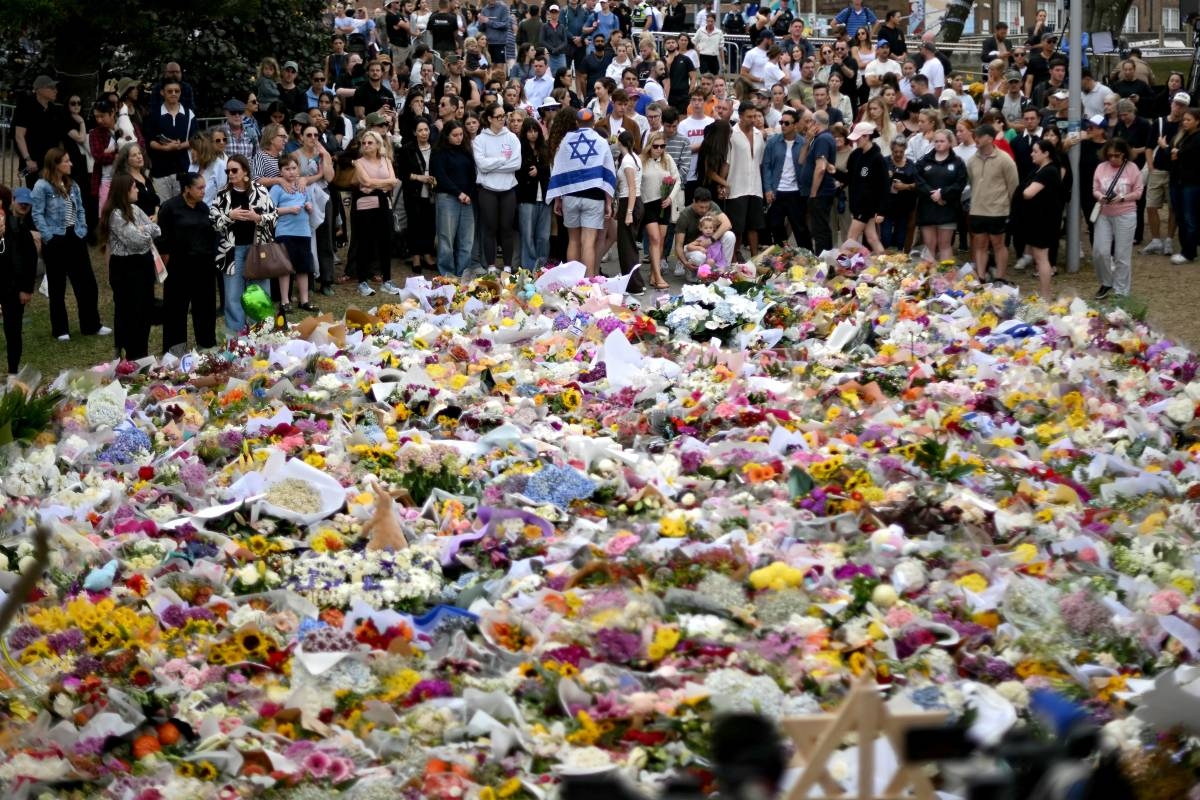 Australia holds day of mourning for Bondi Beach shooting victims