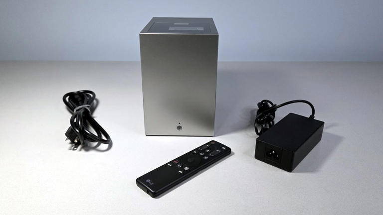 LG CineBeam S 4K UHD smart triple laser UST projector PU615U
