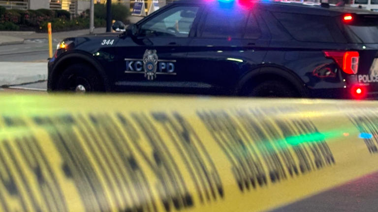‘Extremely high rate of speed’: Motorcyclist dies in Kansas City crash