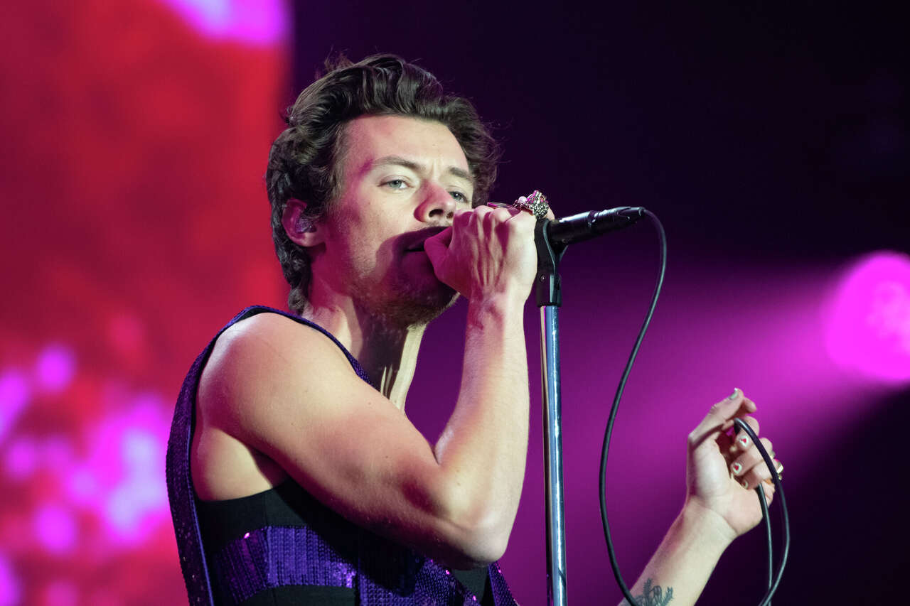 In Austin, Harry Styles fans wait 6 hours for 6 minutes of music