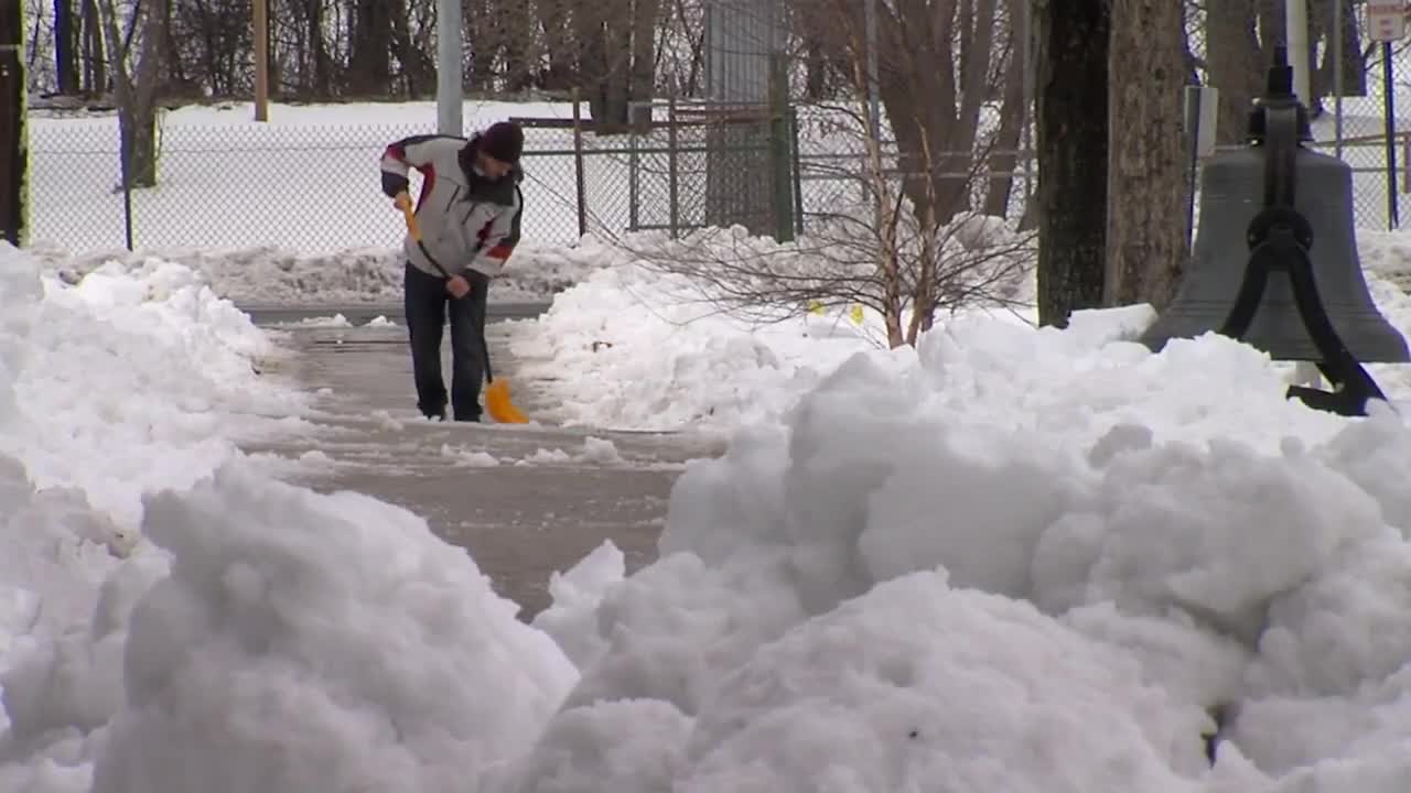 People prepare for possible weekend snow storm