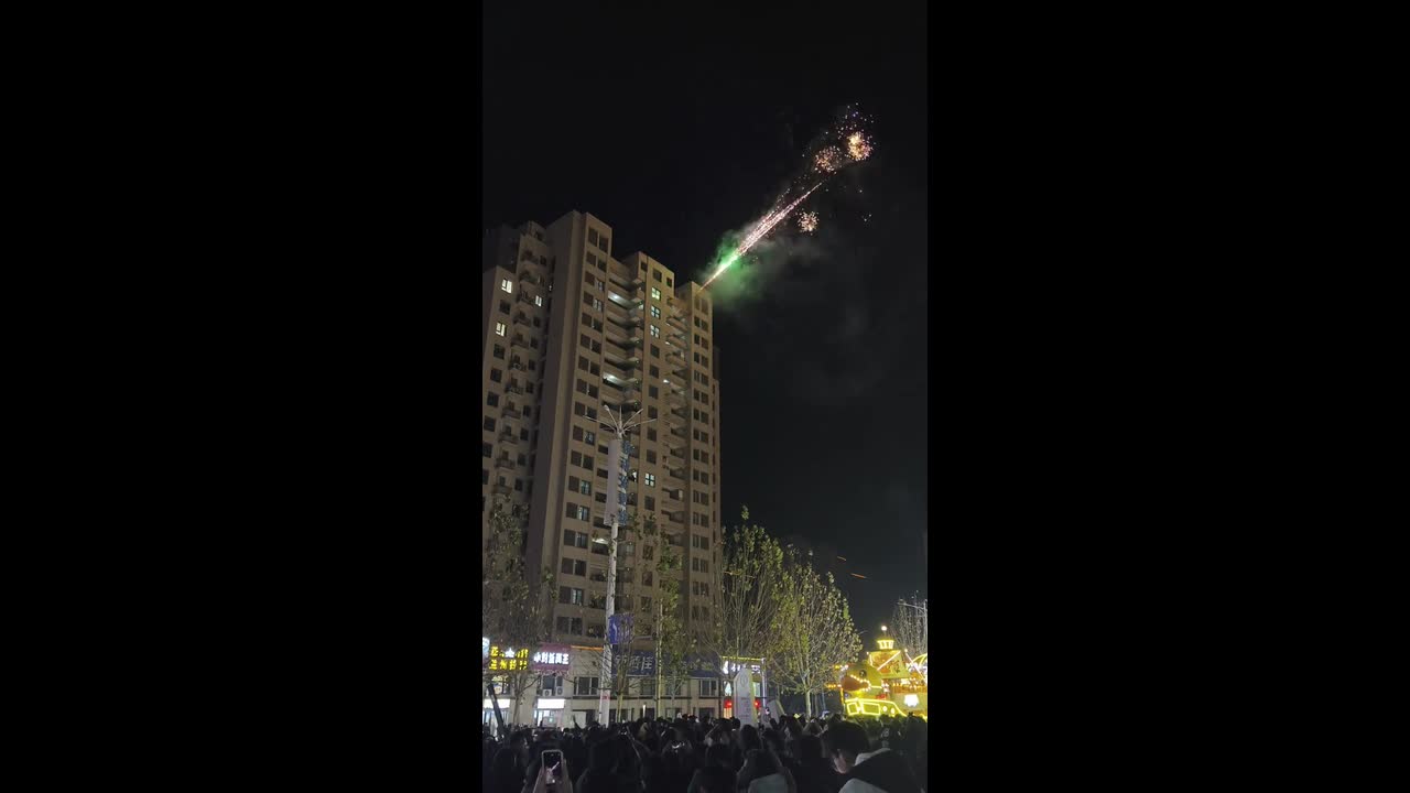 Fireworks launched from high-rise building in Jiangsu, China