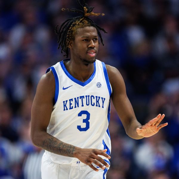 Kam Williams breaks foot in Kentucky's win over Texas