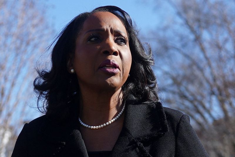 US Supreme Court appears reluctant to let Trump fire Fed's Lisa Cook