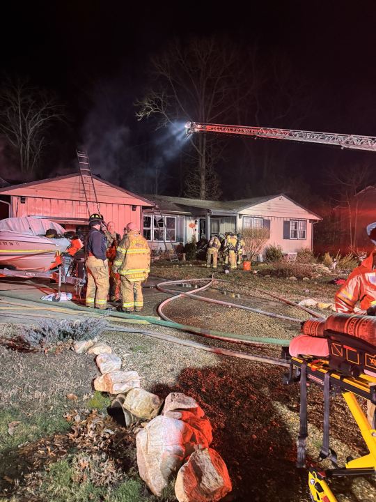 1 dead in fire on Jordan’s Journey in James City County