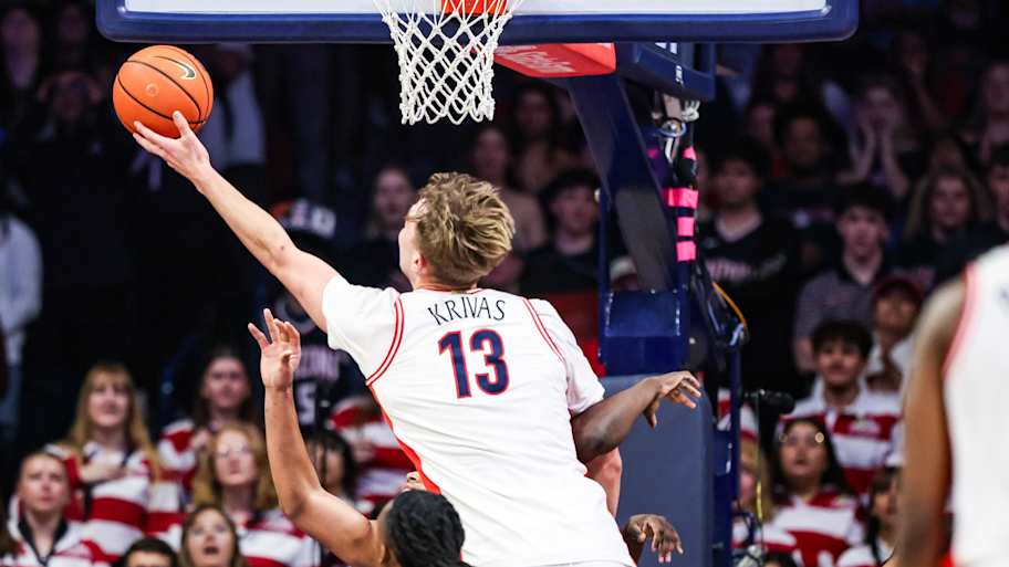 Social media reacts to Arizona remaining unbeaten against Cincinnati