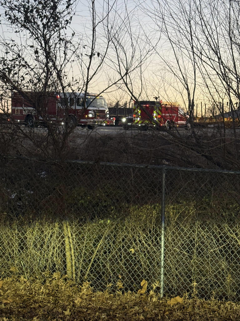 Union Pacific train derails in Sedalia, closing crossing through the night