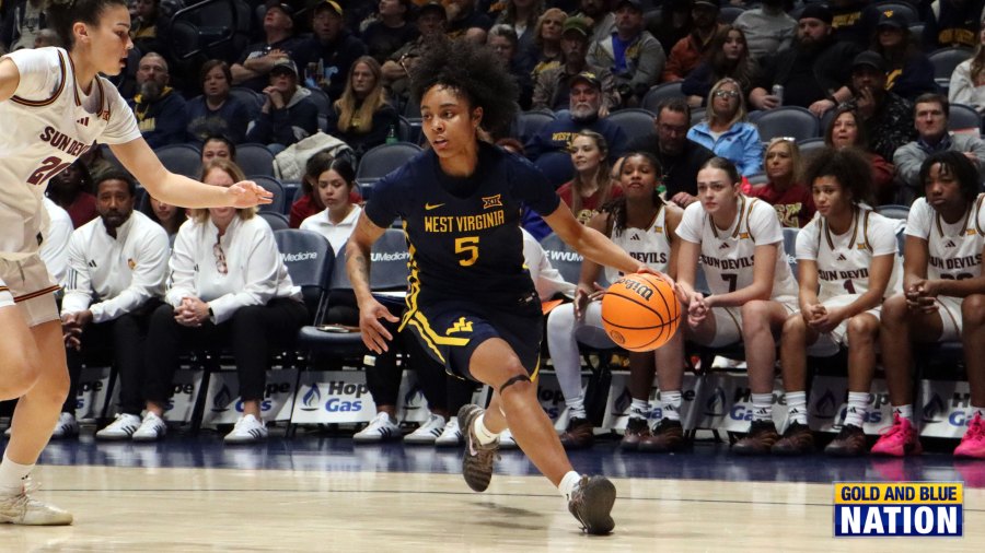 WVU dominates 4th quarter, beats Arizona State to snap home losing skid