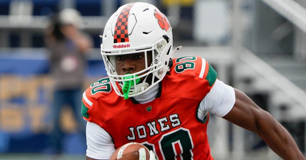 Jones, Miami Central football to face off in 2026 preseason action