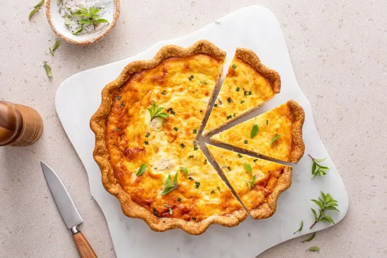 Quiche sem farinha de trigo com textura cremosa traz praticidade e sabor