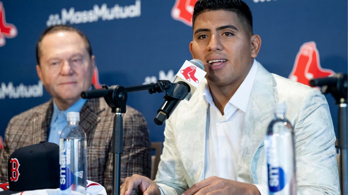 MLB: Ranger Suárez drops Pedro Martínez and Babe Ruth's names as his ...