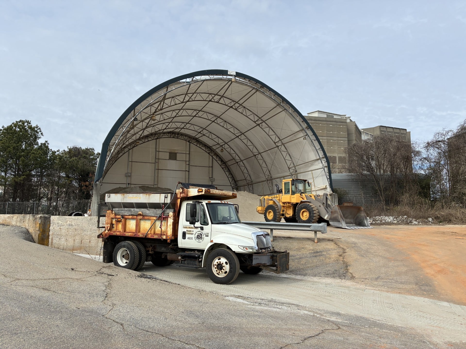 Road preparations underway across metro Atlanta ahead of winter weather