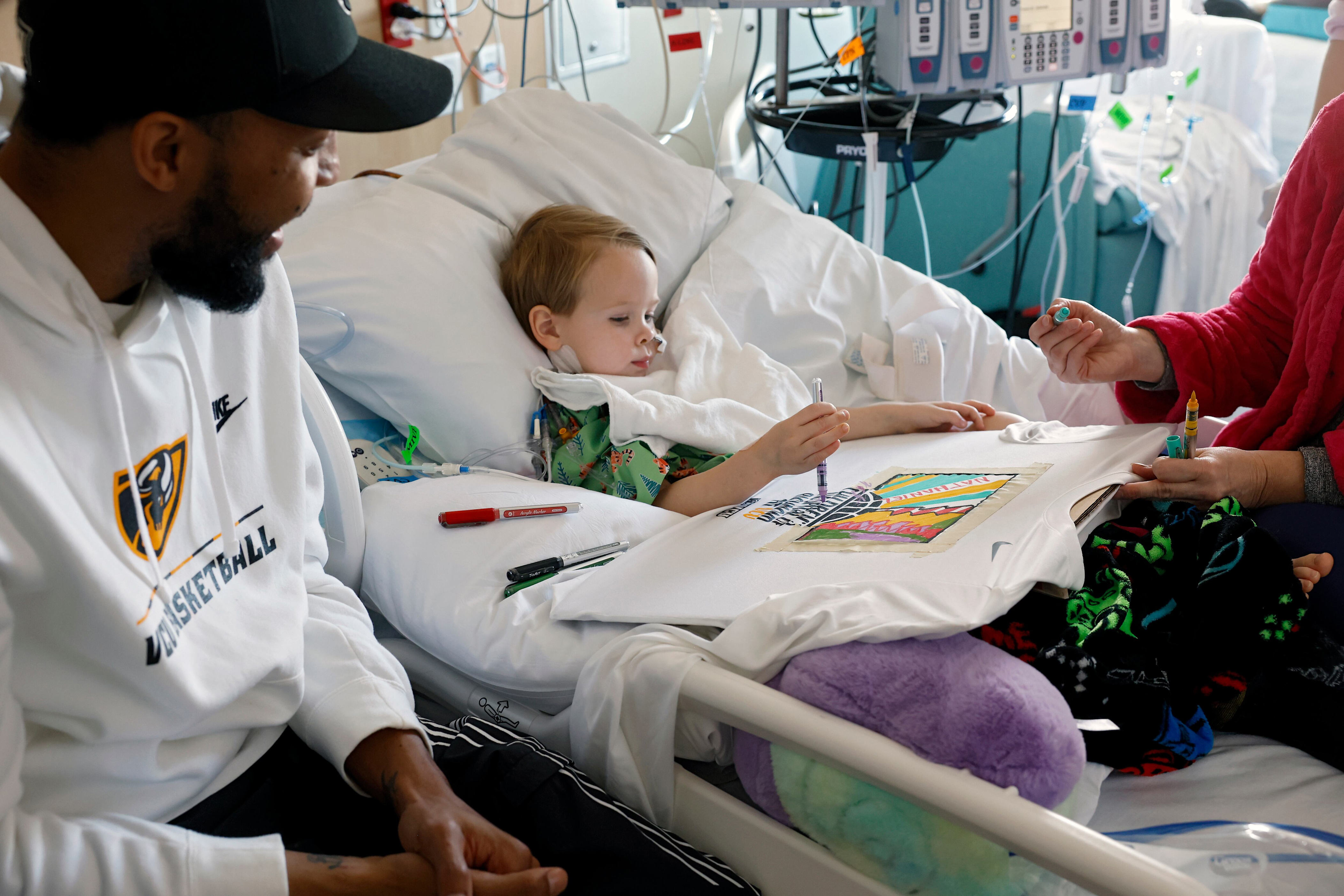 VCU Rams men’s basketball team visit Children’s Hospital