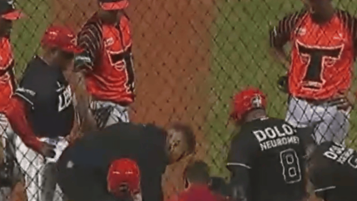 Baseball: Shocking head hit in LIDOM final, but the unbelievable part ...