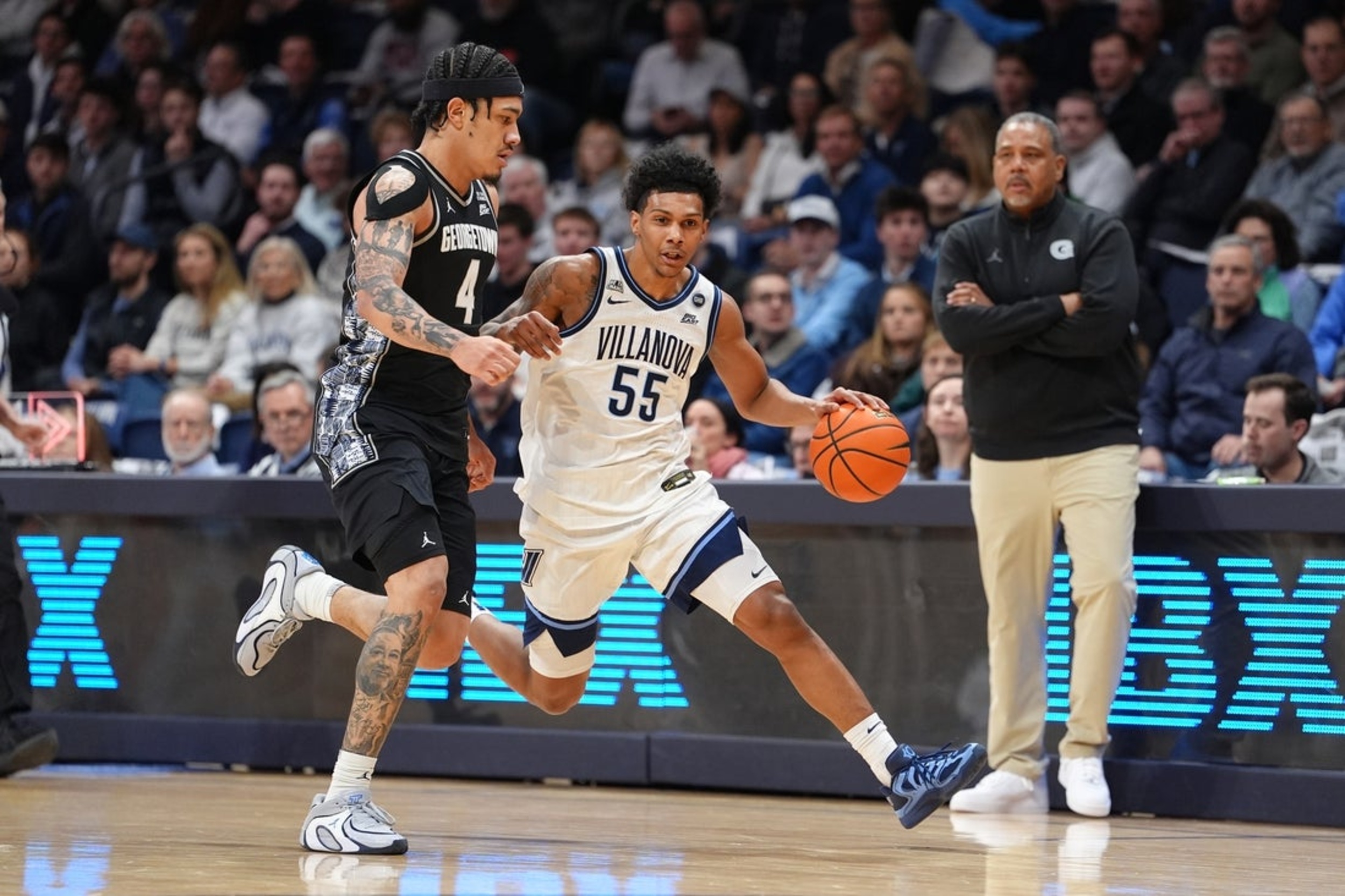 Villanova starts 2nd half on fire to extend Georgetown's losing streak