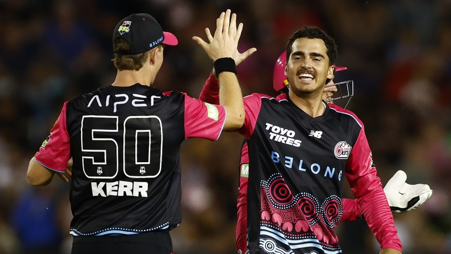 Edwards: No time for Sydney Sixers to be 'shy'