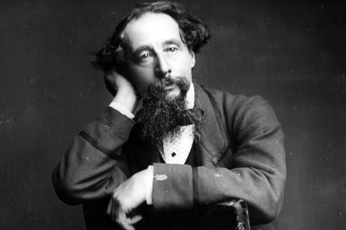HS2 must repair empty 'Charles Dickens' mansion bought for axed line