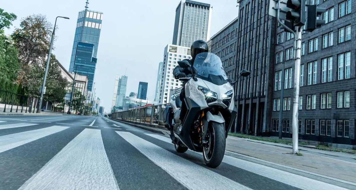 -50 % sur des accessoires de moto et des vêtements, c'est maintenant ...