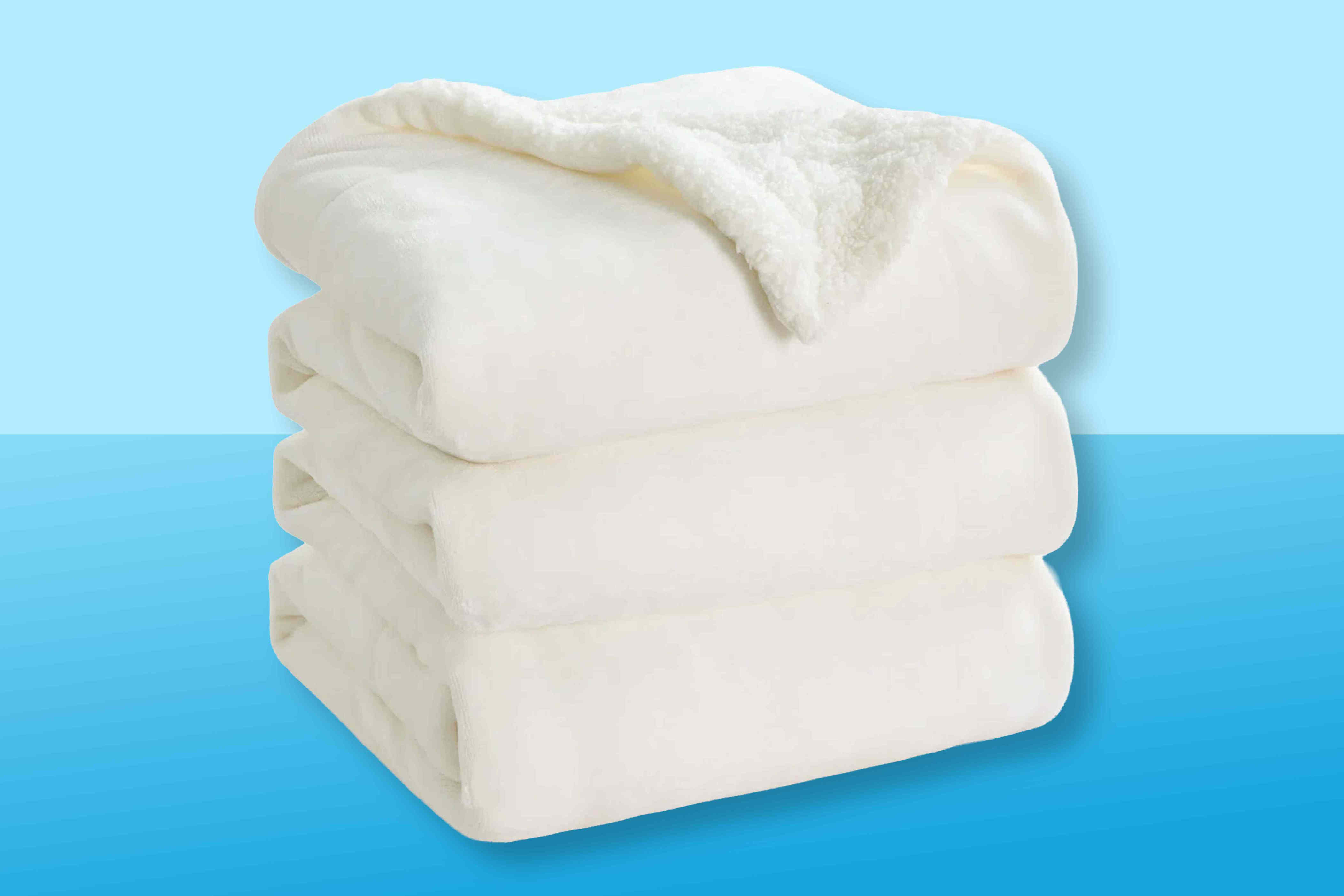 Shoppers are 'obsessed' with Bedsure’s 'super soft, thick, and ...