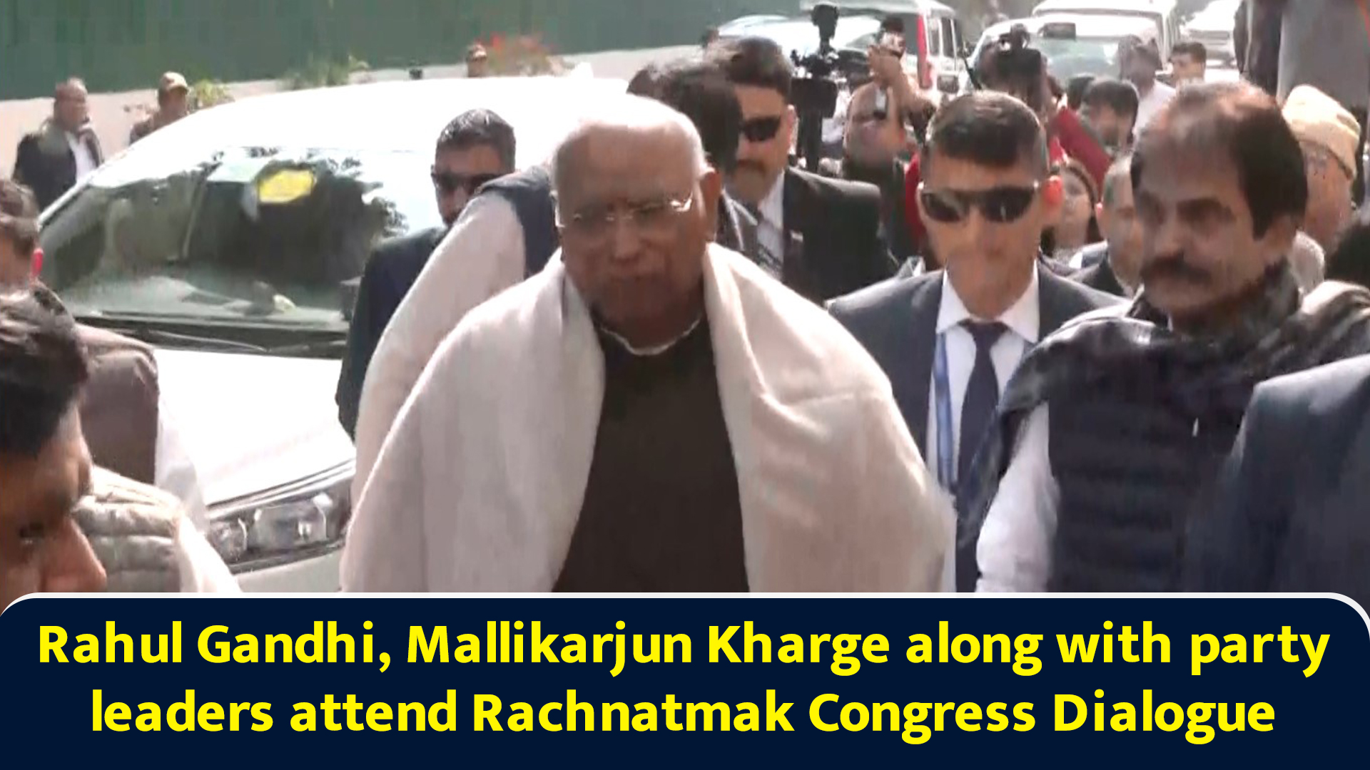 Rahul Gandhi, Mallikarjun Kharge along with party leaders attend ...