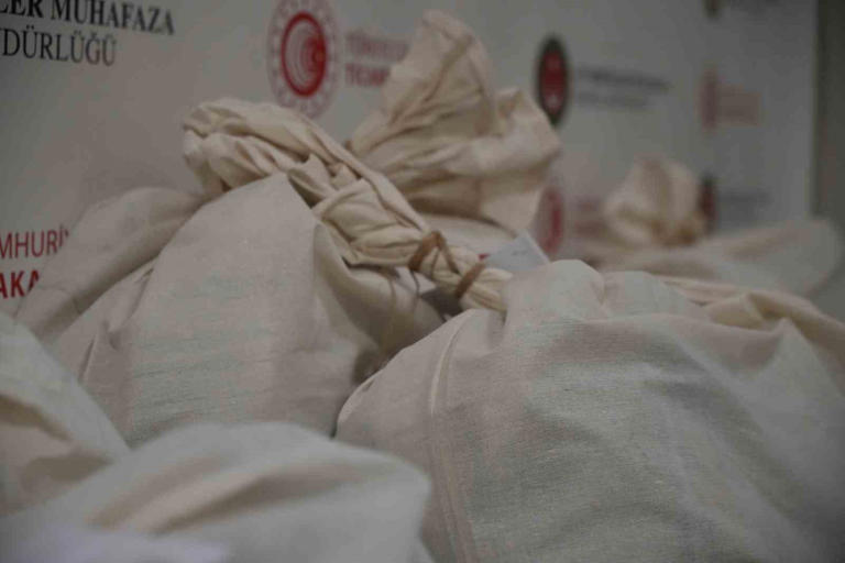 Uyuşturucuyu tampondan egzoza, stepneden tavana gizlemişler