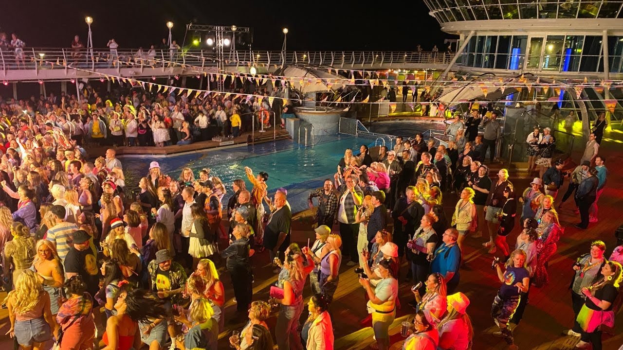 I took a 90s themed party cruise (with unlimited drinks)