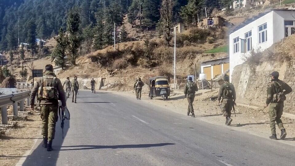 10 Indian Army soldiers killed after vehicle plunges into gorge in ...
