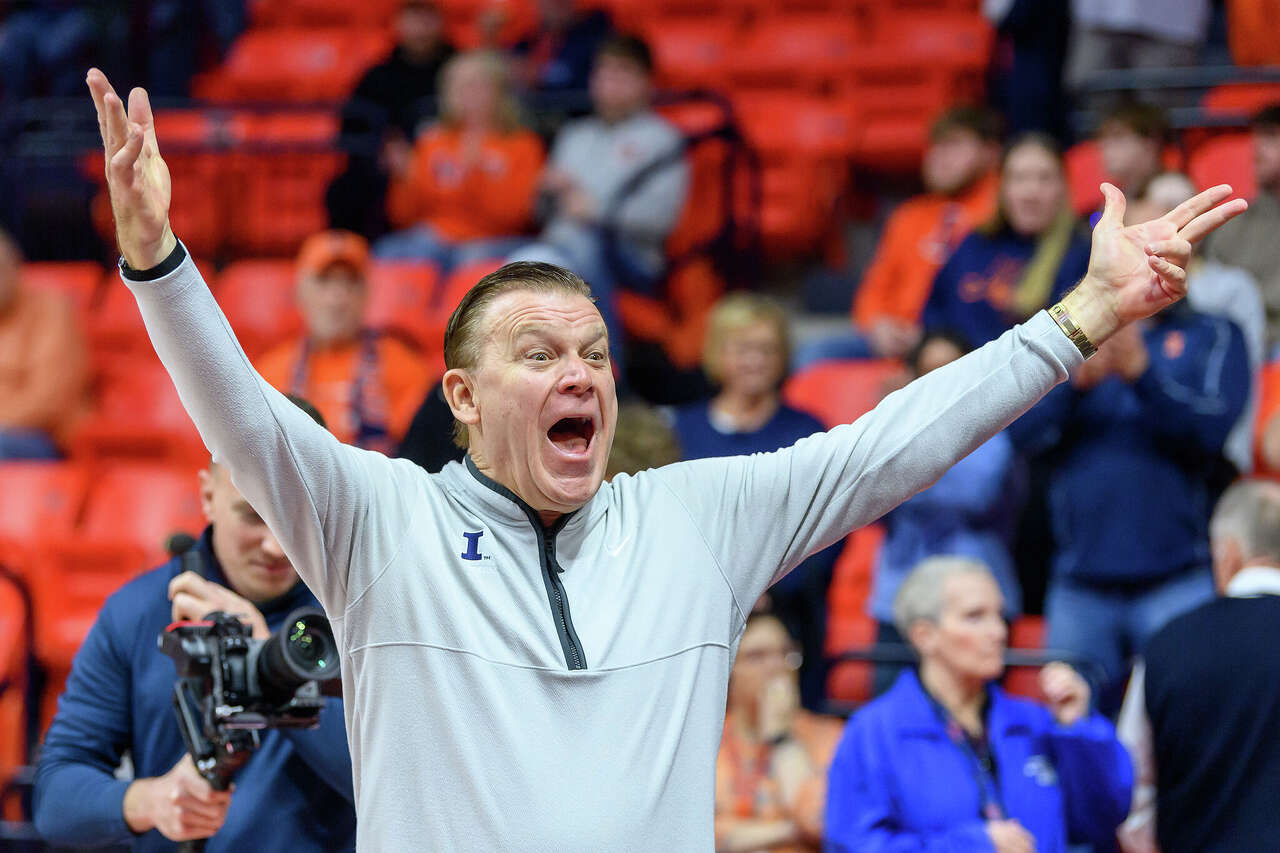 Behind 30 from Stojakovic, No. 11 Illini beat Maryland 89-70