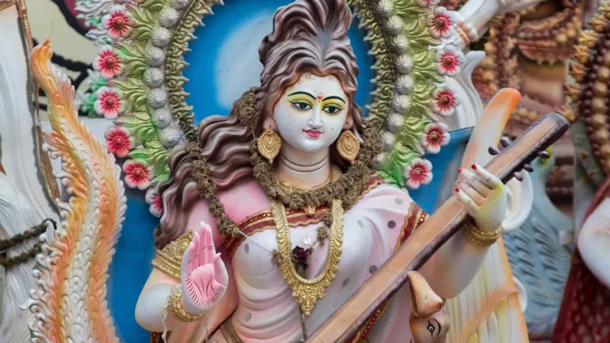 Significance of Gota Seddho and Shital Shasthi on Saraswati Puja