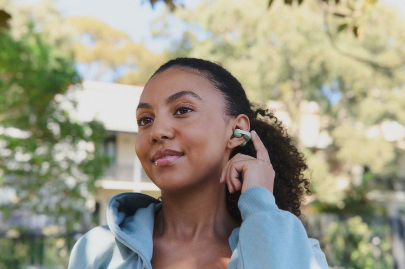 Sony launches new LinkBuds open earphones: a clip around the ear never ...
