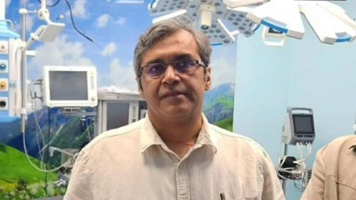 IAS officer shifted out of Delhi in 2022 for emptying stadium to walk ...